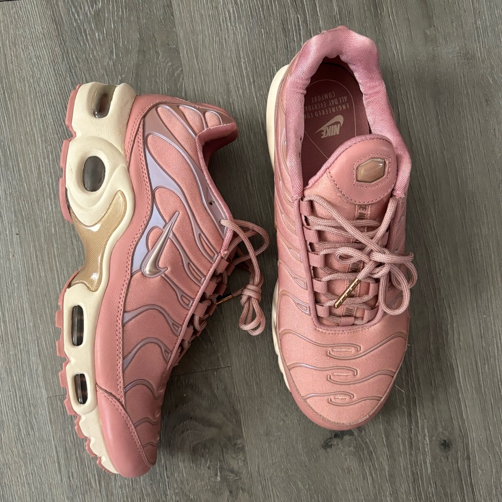 Nike Air Max Plus “Rust Pink” - Gem